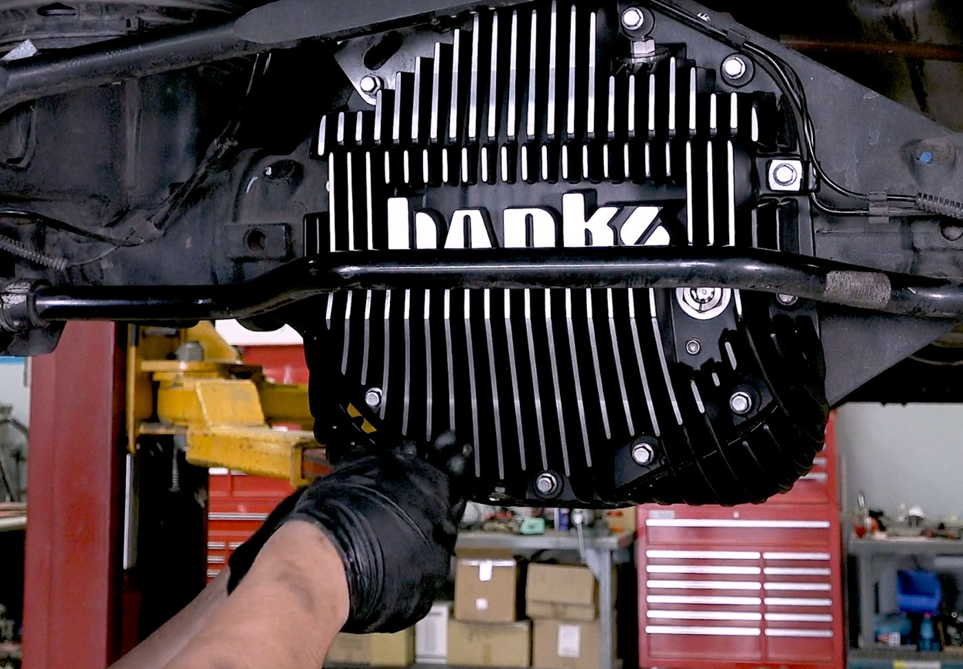 97727 - Banks 11.5" or 12" 14-bolt AAM Ram-Air Rear Differential Cover ...