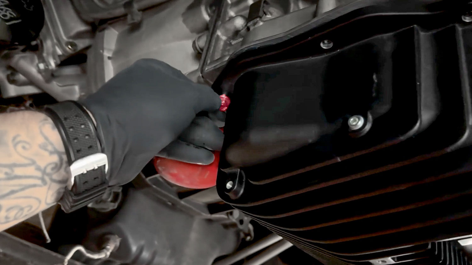 97755 | Banks Ram-Air Transmission Pan for 2001-2019 Chevy/GMC 2500/ ...