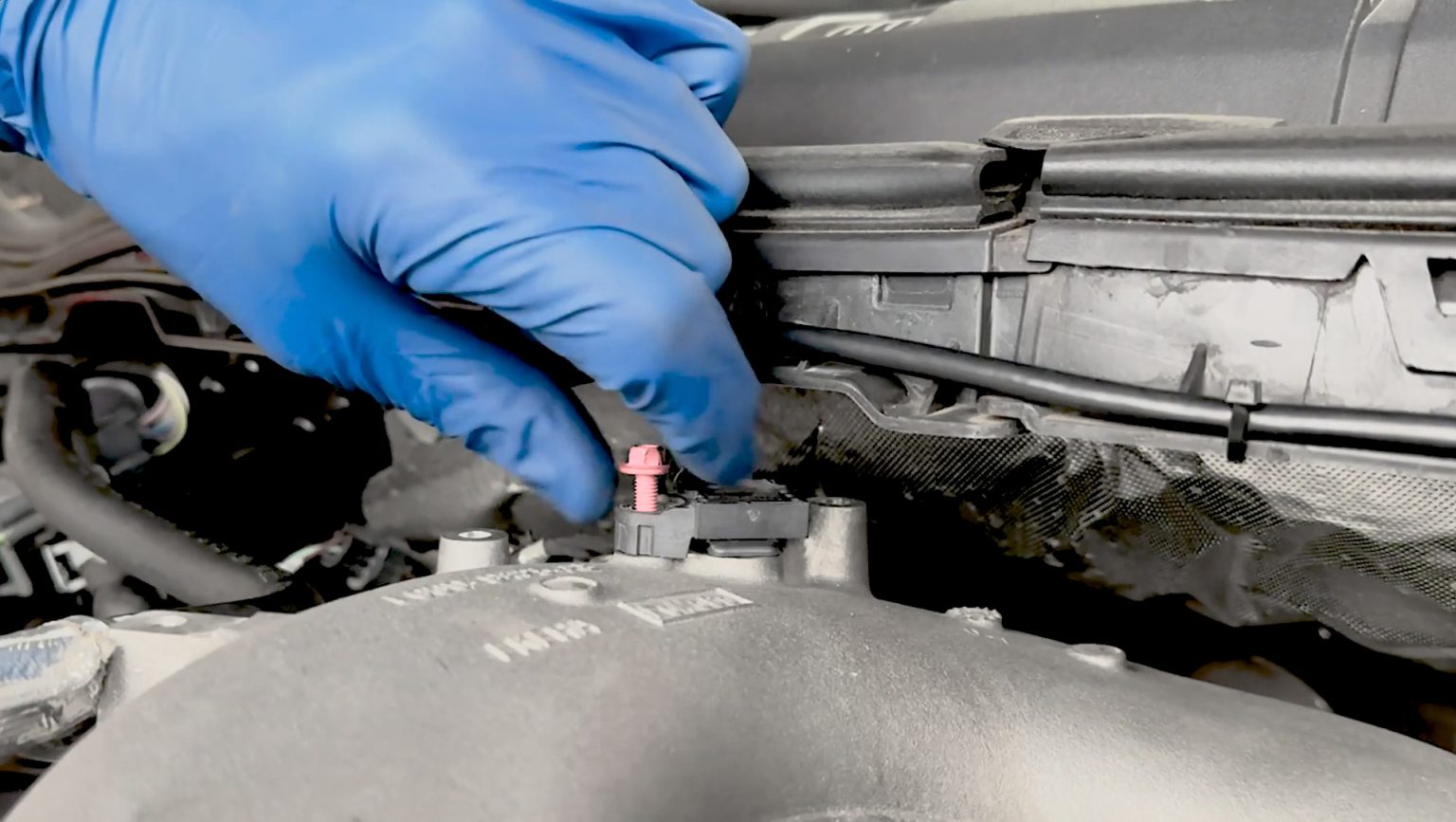 97758 MAP Sensor Relocation Kit for 2020-2026 Ford F250-450 Super Duty ...